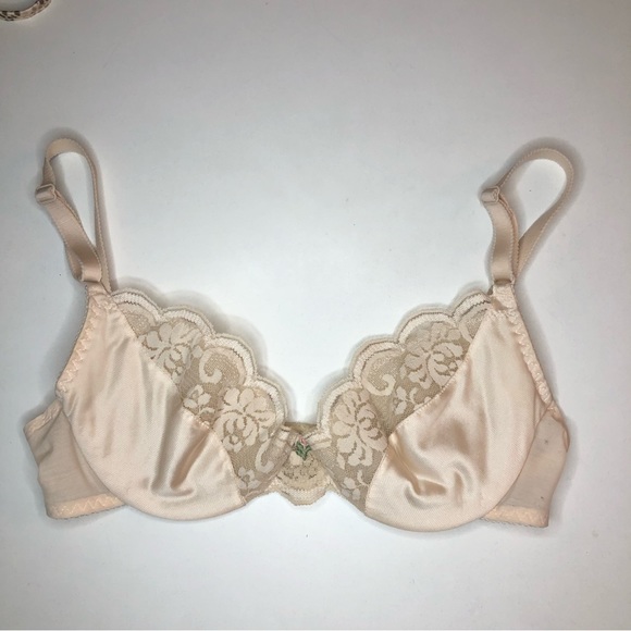 Maidenform | Intimates & Sleepwear | Vintage Maidenform Chantilly Bra ...